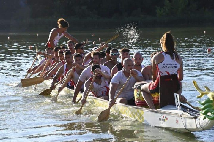 СУ „Христо Ботев“ възражда миналото с линия на времето и интерактивни ...